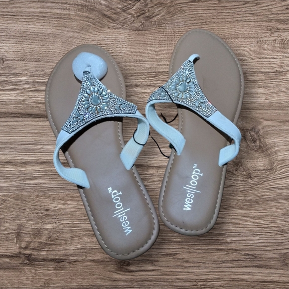west loop | Shoes | West Loop Blue And Tan Sandals With Thong Design ...